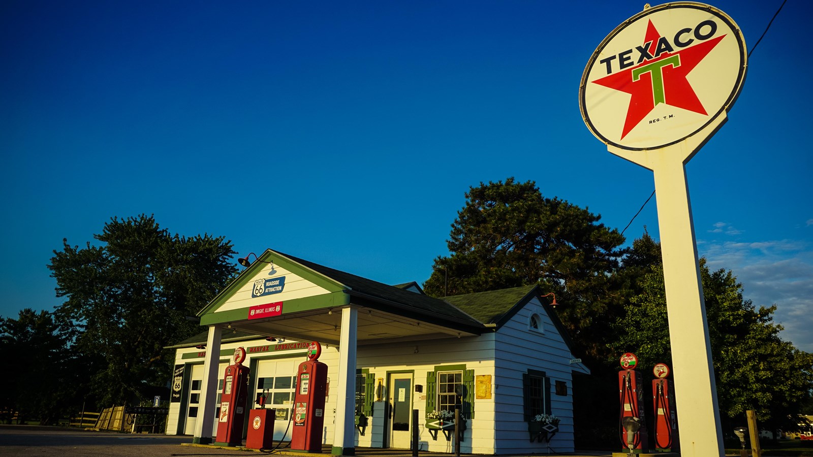 Illinois: Ambler's Texaco Gas Station (U.S. National Park Service)