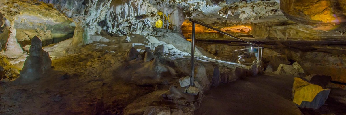 Explore Crystal Cave (U.S. National Park Service)
