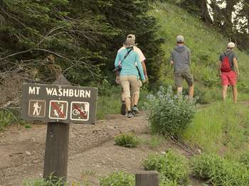 Dunraven Pass - Mount Washburn Trailhead (4K9) (U.S. National Park Service)