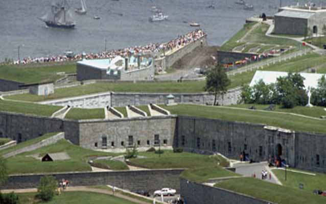 Fortifications of Quebec National Historic Site (U.S. National Park ...