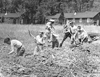 Morale, Welfare and Recreation in WWII National Parks (U.S. National ...