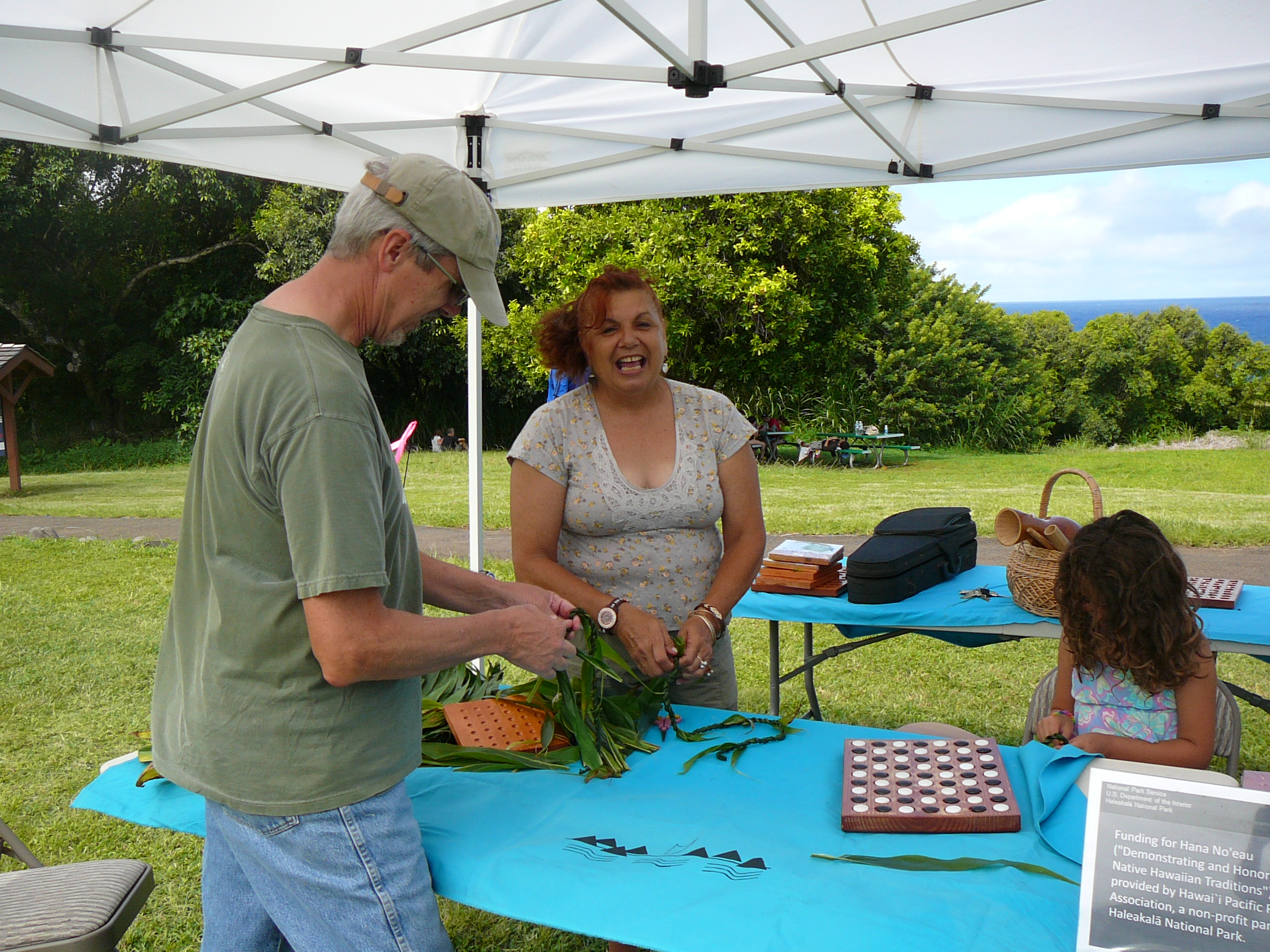 Ti leaf lei making featured this Saturday in Kīpahulu - Haleakalā ...